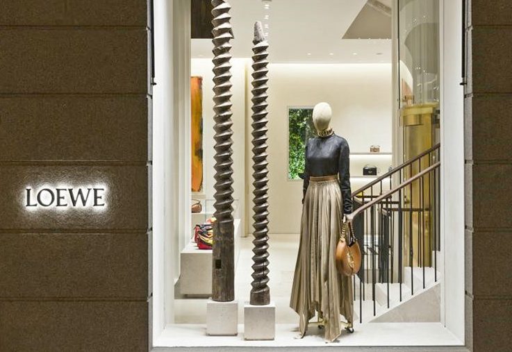 Coleção-cápsula da Loewe combina natureza e estética punk